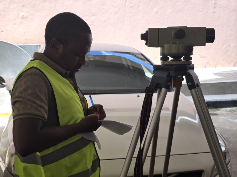 What is a Dumpy Level? A Simple Guide to Accurate Leveling in ...